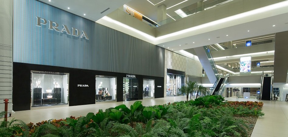 Prada finishes perfume license agreement with Puig following Valentino ...