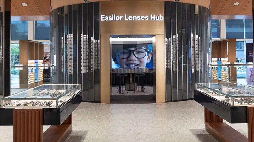 EssilorLuxottica appoints Sara Manzoni general manager of Iberia region ...